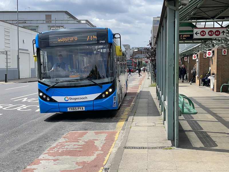 Img 7172 Busandtrainuser