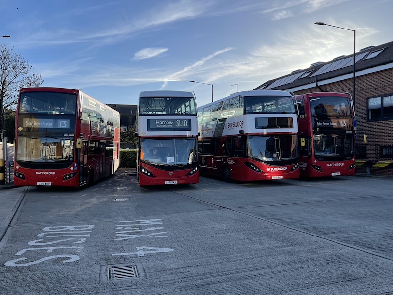 Looping round London on Superloop Part 2 – BusAndTrainUser