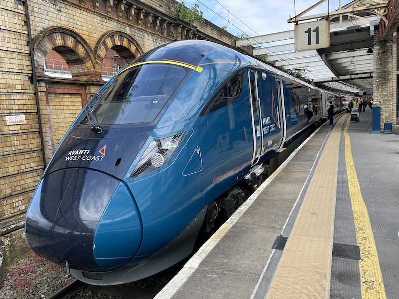 Avanti’s Class 805s enter service – BusAndTrainUser
