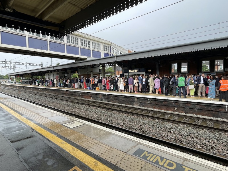 A disastrous day on the Thames Branches – BusAndTrainUser