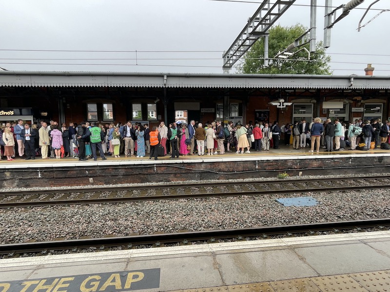 A disastrous day on the Thames Branches – BusAndTrainUser