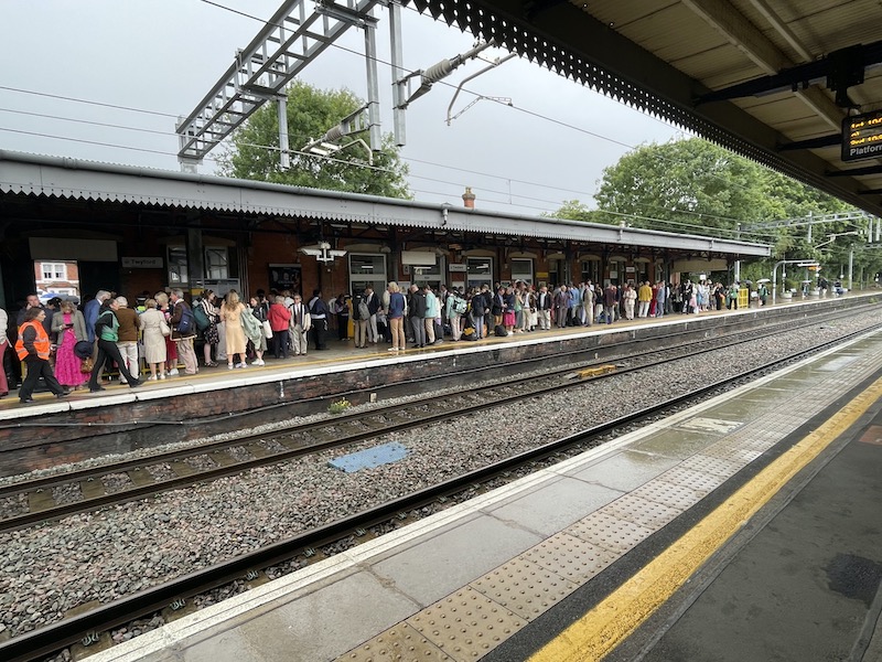 A disastrous day on the Thames Branches – BusAndTrainUser