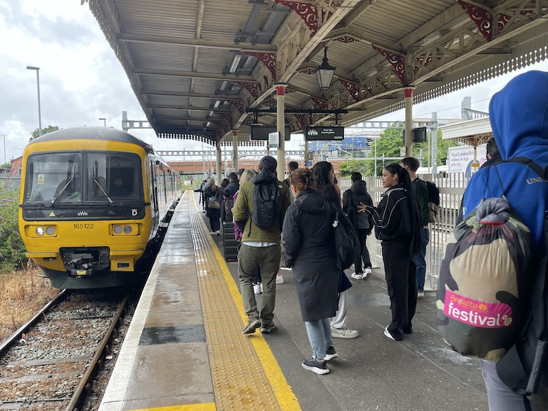 A disastrous day on the Thames Branches – BusAndTrainUser