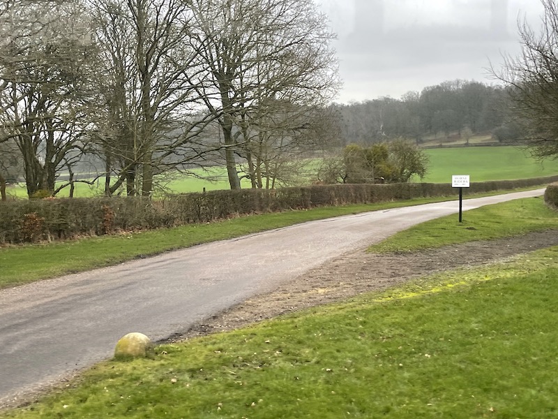 Britain’s Top 10 Quirky Bus routes: 10 White Bus route 01 – BusAndTrainUser