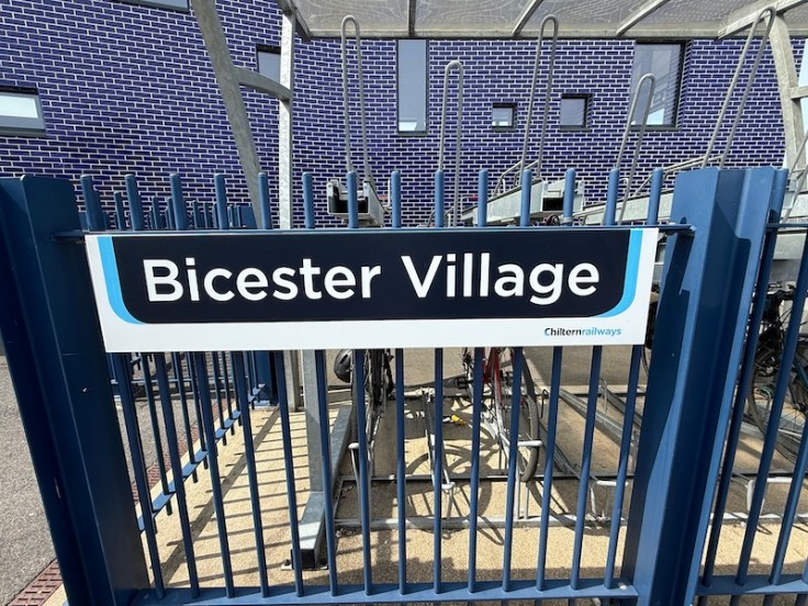 Places with two stations: 18 Bicester – BusAndTrainUser