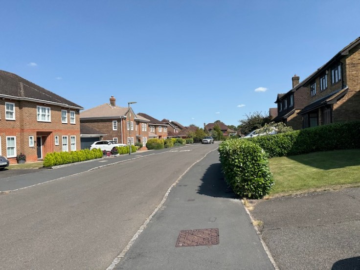 25 Places with two stations: 20A Epsom and 20B Ewell – BusAndTrainUser